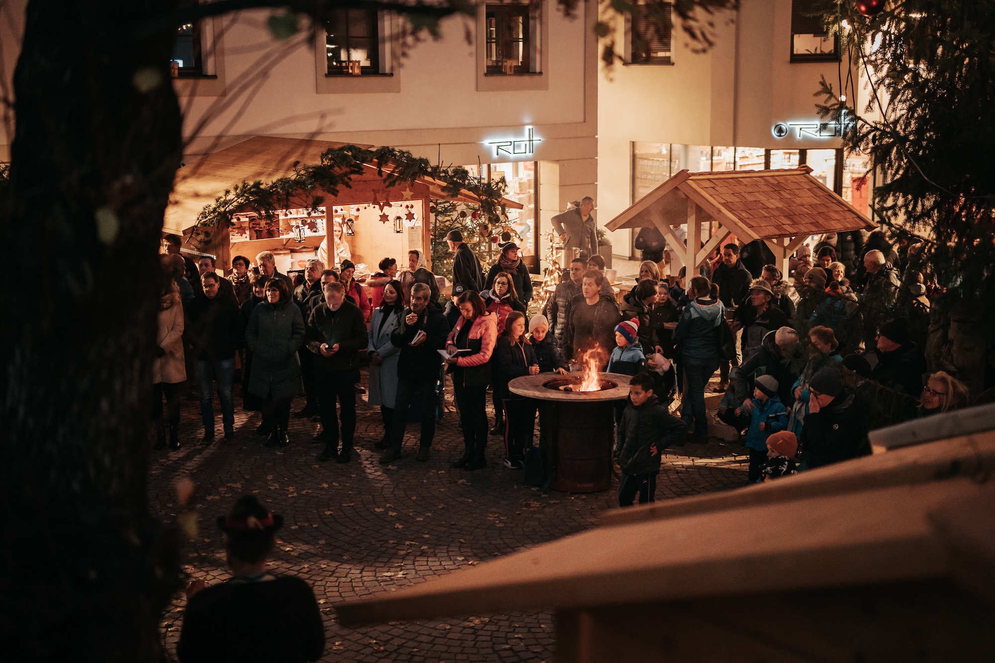 Der Alpenadvent Sarntal freut sich seit Freitag auf viele neugierige ...